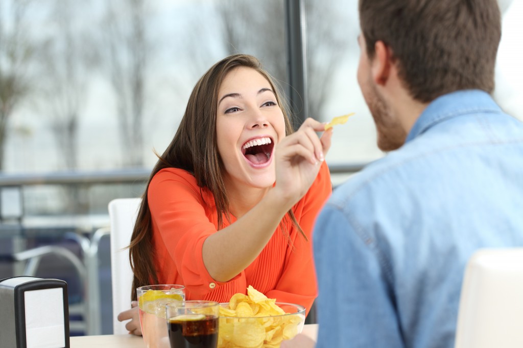 The Difference Between the Eating Habits of Men and Women | SandyDumont.com